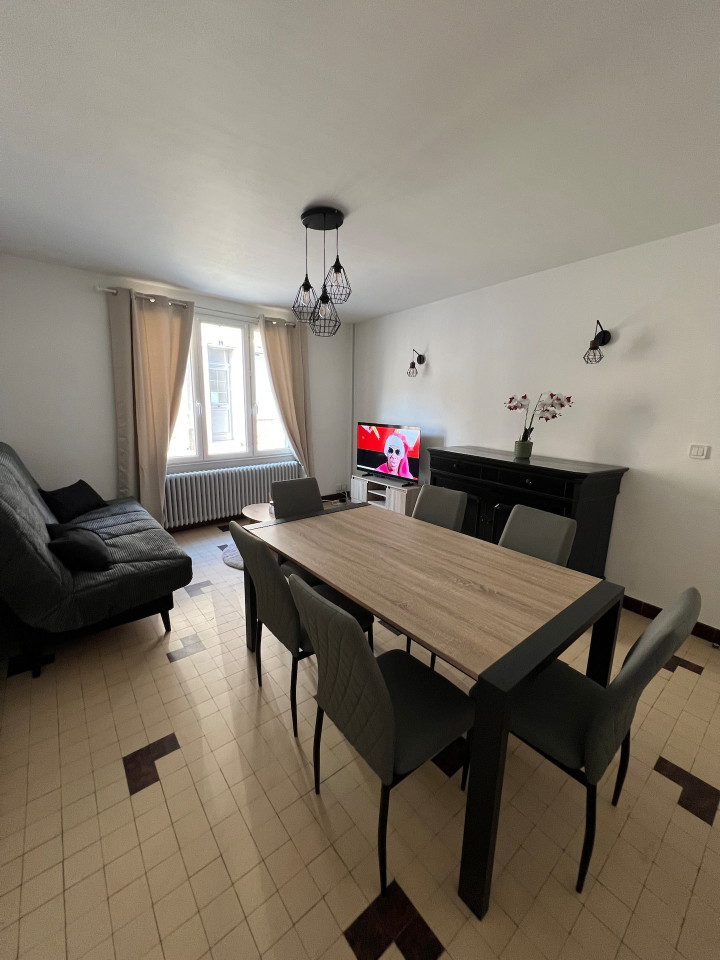 Maison Familiale 10 Pers. à 5 Min Du Centre - Issoudun
