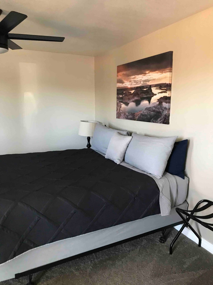 Dam Motel #3 Charming King Bedroom - Page, AZ