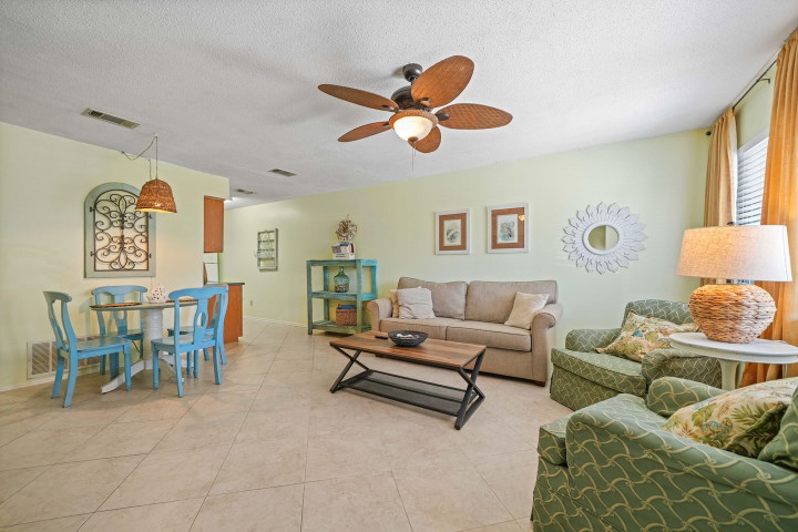 Lemon Drop Beach Cottage - Navarre Beach, FL