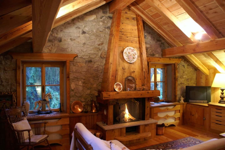 Intera Casa Alpina Di Montagna - Corvara, BZ, Italy