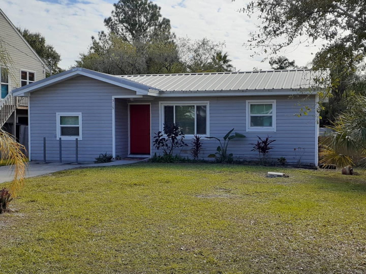 Crystal Beach Bungalow - Palm Harbor, FL