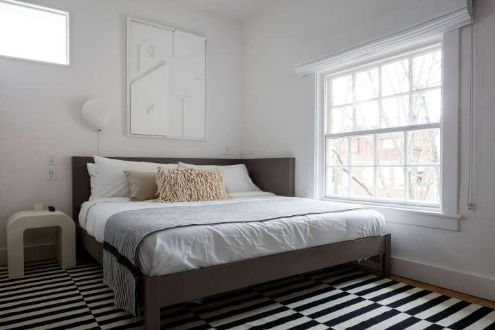 Boutique Hotel Room Above The Jefferson Theater On The Downtown Mall - Charlottesville, VA