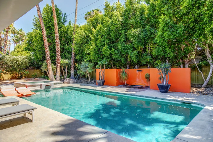 Large Comfortable Home - Flexible Cancellation - Palm Springs, CA