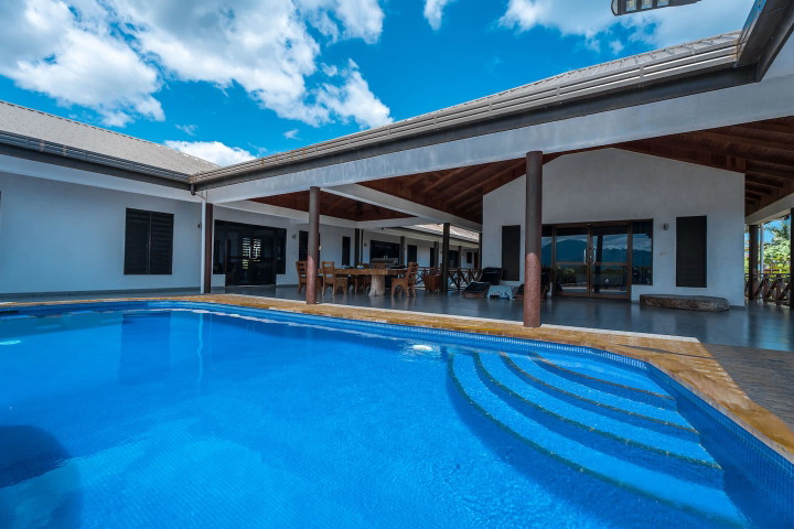 Lakeside Villa 5bedroom Naisoso - 南迪