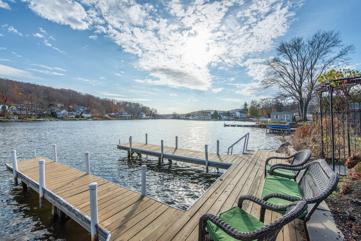 Dog Friendly Lake Home Water Toys, Game Rm For 6 - Sparta Township, NJ