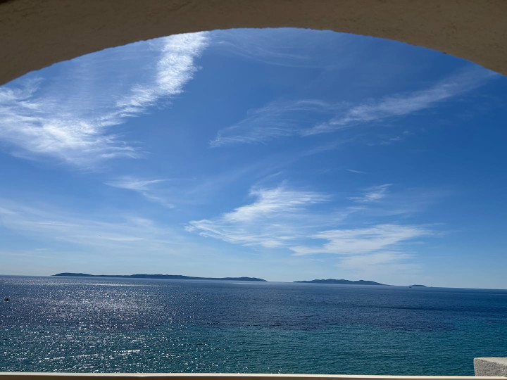 Pieds Dans L'eau Vue Mer Plage De Cavalière - Le Lavandou