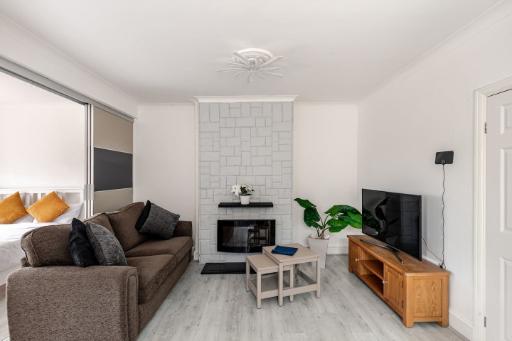 Fantastic 4 Apartments (Ground Floor With Patio) - Dagenham