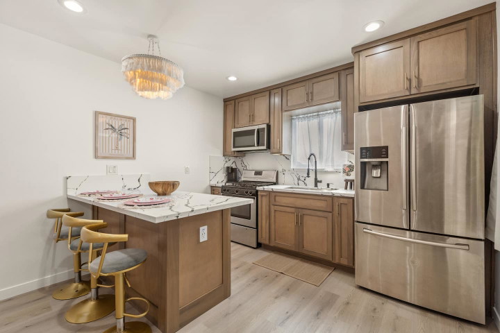 Palm Royale Club- 2 Bed, 2 Bath Newly Built Home! - Downey, CA