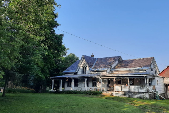 Lake View Farmhouse - Grand Isle, VT