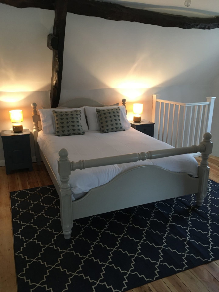 Thatch 1 Bed Cottage. Period Features. - Leicestershire
