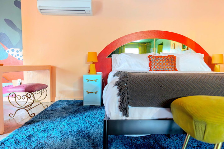 Funky Little Studio - St. Petersburg, FL