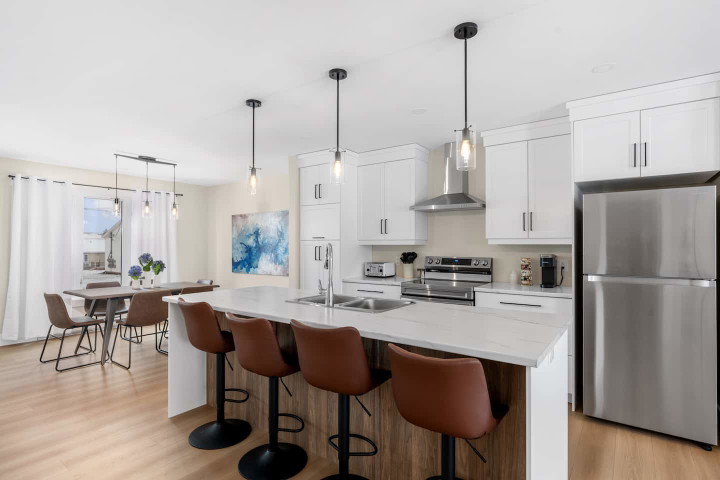 Stylish 3br Townhouse | Long Term Available - Moncton