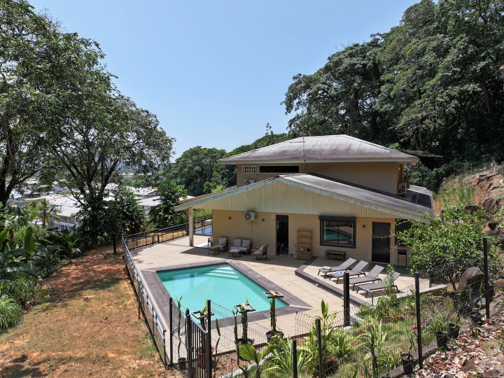 Villa Beau Séjour: 4 Chambres Avec Piscine - Guyane française