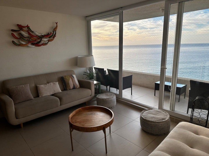 First Line, Incredible View, Punta Puyai - Papudo