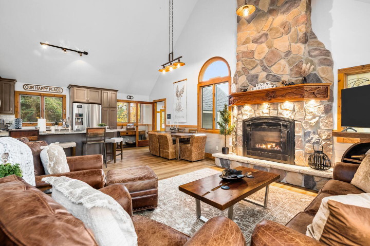 Snowbirdie - Located On Crystal Mountain Resort - Thompsonville, MI