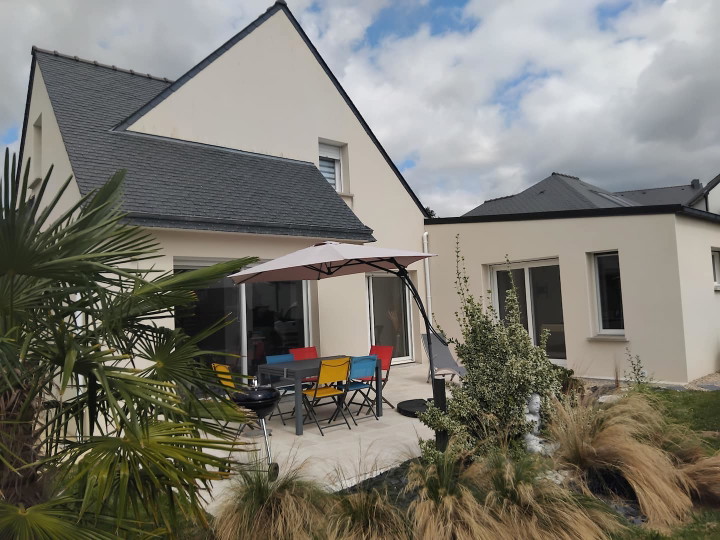 Maison Familiale, Spacieuse De 130 M2 Exposée Sud - Auray