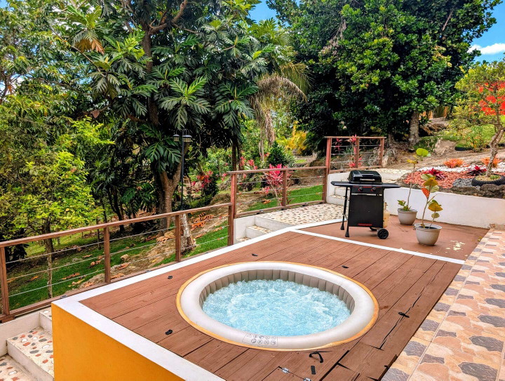Off-grid Casita W/ Hot Tub · Solar + Water Backup - Utuado