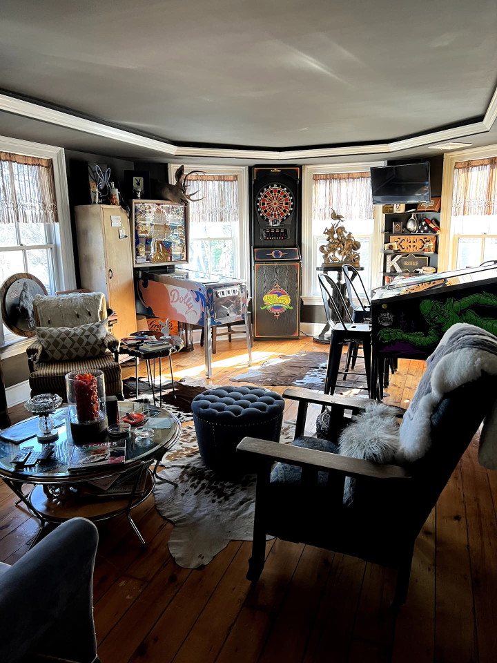 Groovy Digs For A Unique Stay On Murray Hill - Goshen, NY