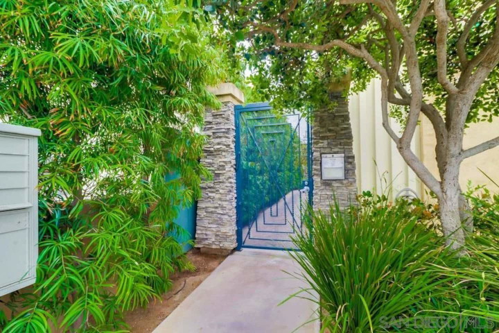 Charming Ocean Beach Condo- Steps To Sand And Surf - San Diego, CA