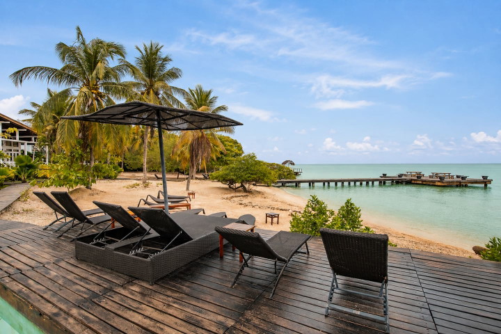 Beachfront Retreat | Ocean-view Pool + Breakfast - Rosario Islands