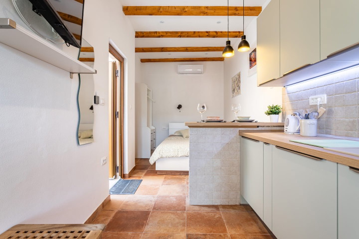 Studio Apartman Biser - Jelsa