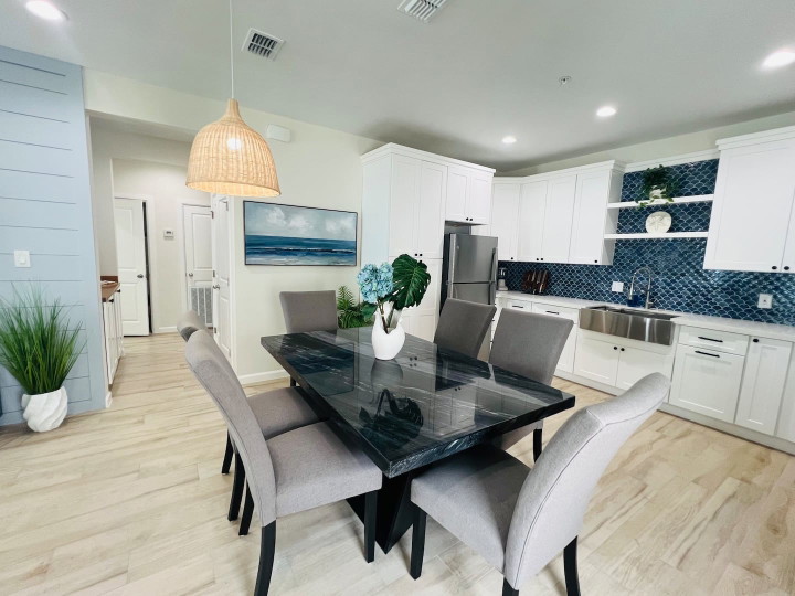 New Lux Beach Condo | Balcony Views + Designer Int - South Padre Island