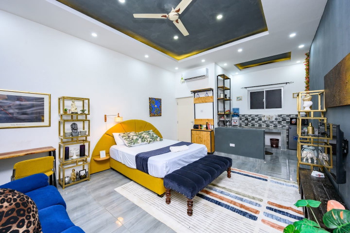 Goldies Studio Nyali Links Rd Quickmart Mall. - Mombasa