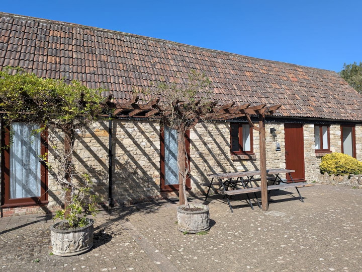 3-bed Cottage 2 Bathrooms 15 Acres Parking - Frome