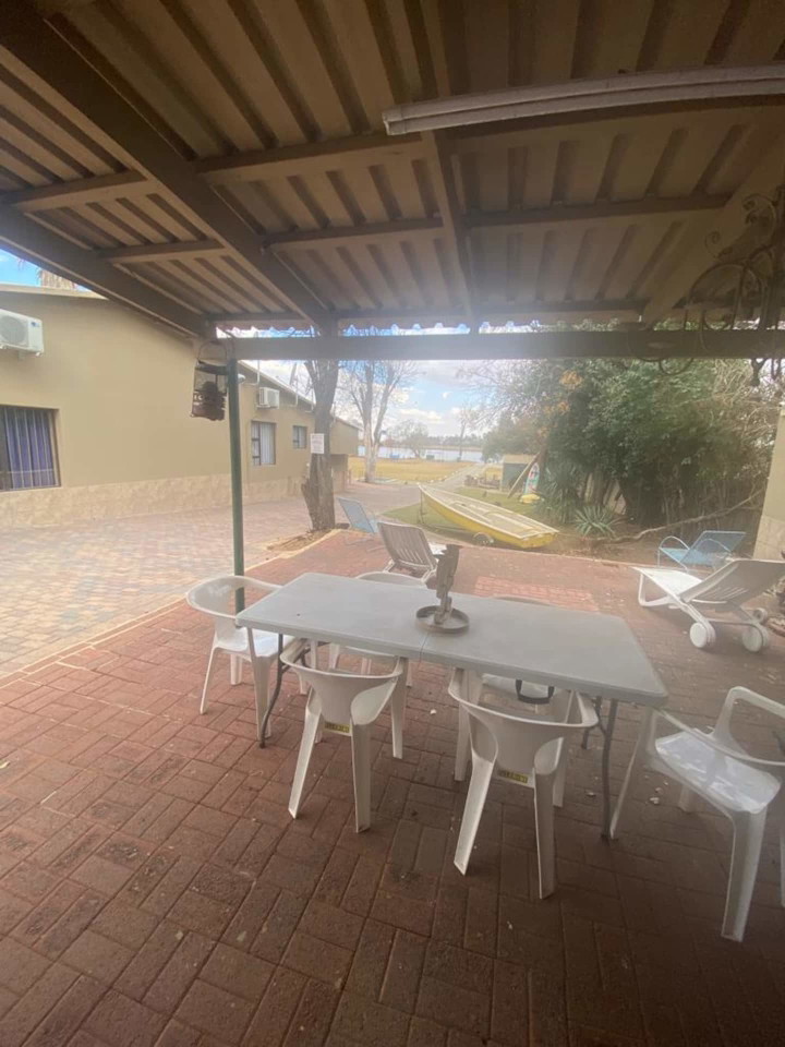 Vaal River Weekend Getaway - Grand Lux House 1/2 - South Africa
