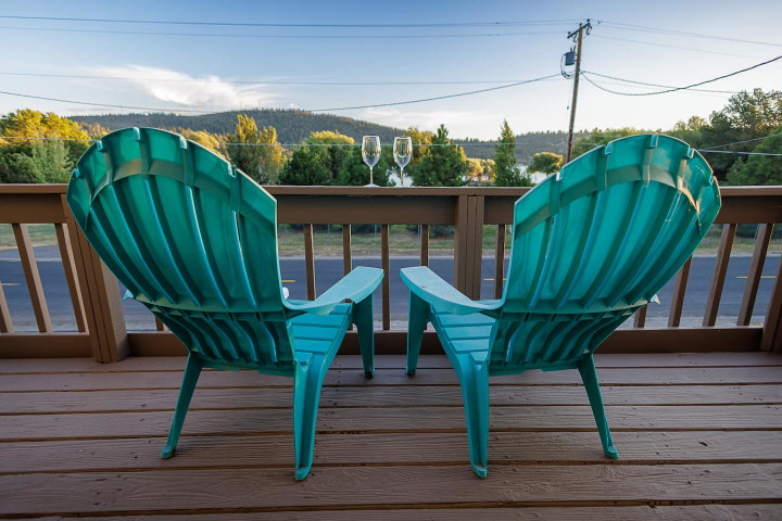 Klamath Lake View Getaway 3bd/2ba/ Jetted Tub - Klamath Falls, OR