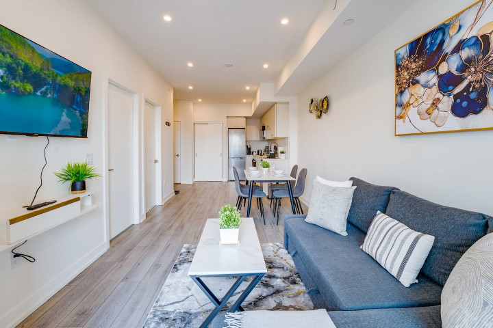 Stylish Open Concept Condo W/gym - Chicopee