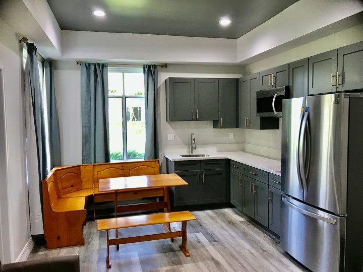 Adorable 2 - Bedroom Place With Free Wifi - Pasadena, CA