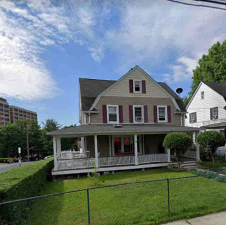 Attic Apartment With Two Bedrooms - White Plains, NY