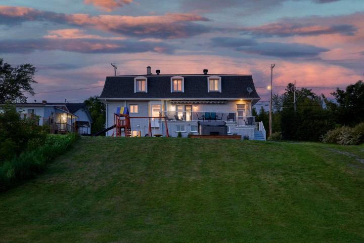 Chalet Du Rivage - Hot Tub And Dock, Waterfront - Quebec