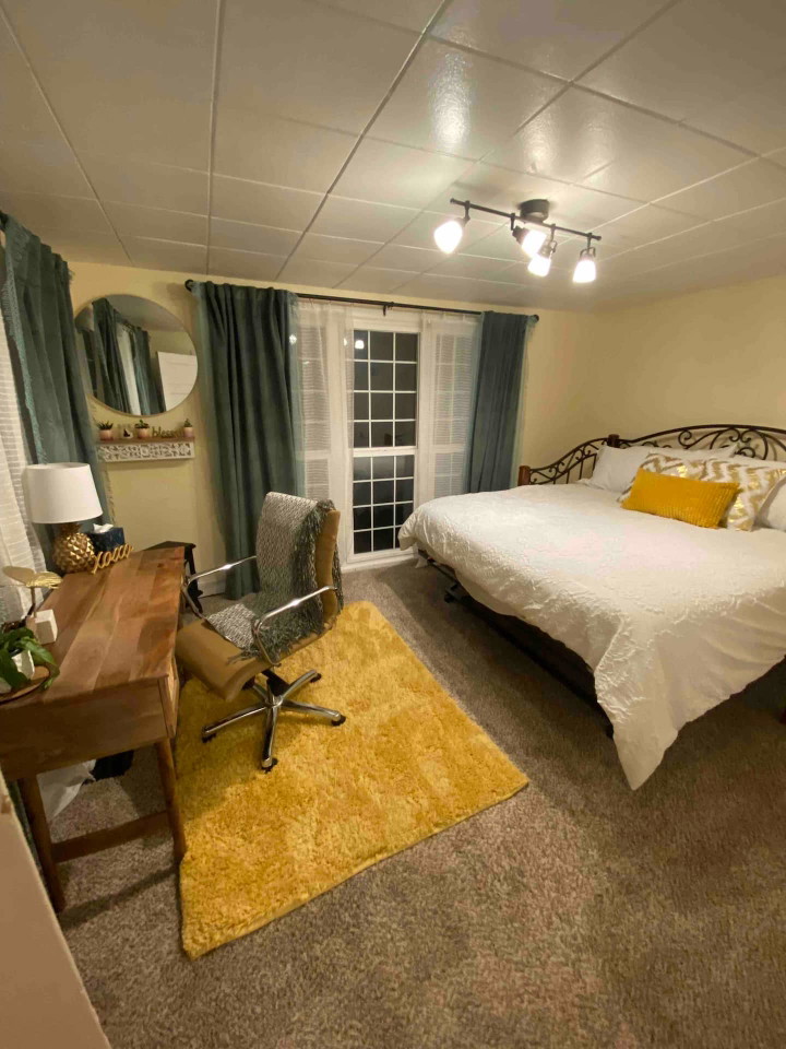 Walk To Dwntwn | Sleeps 9 | Fenced Yard | Pets Ok - Nampa, ID