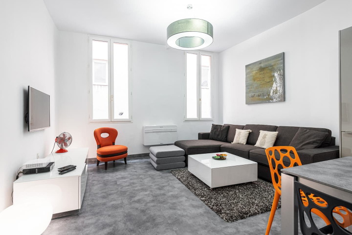 Modern & Cozy 2 Room Apartment - Old Town - 에제