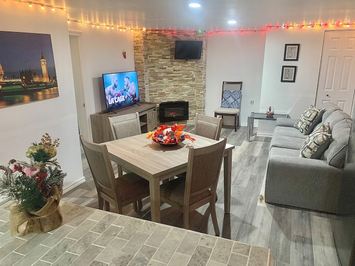 Full Basement W/ Private Entrance. Fr/en - Laval