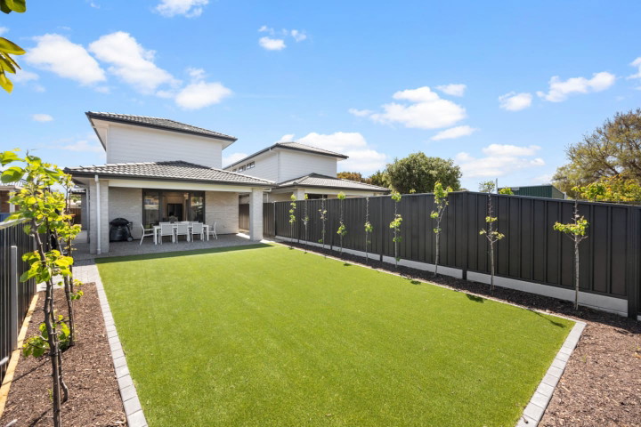 Twin Paradise: Family Beach Escape In Two Homes - Aldinga