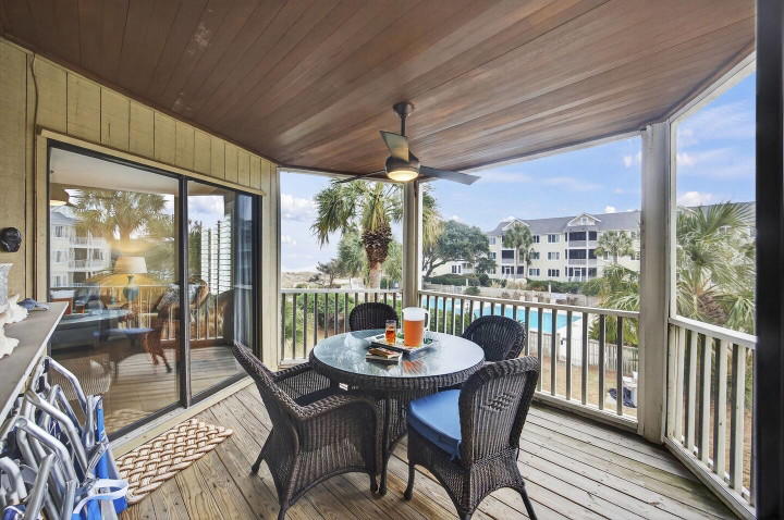 Modern Villa W/ Views! Screened Porch, Pool Access - Isle of Palms, SC