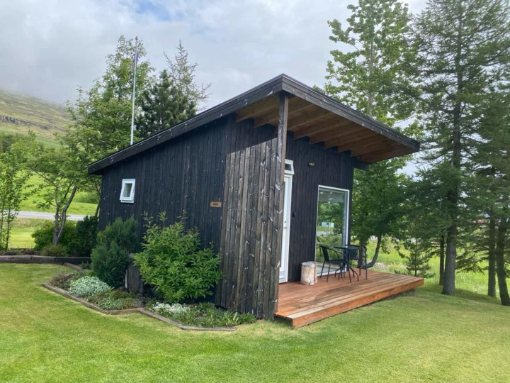 Charming Rural Cabin For Couples, Outdoor Shower - Iceland