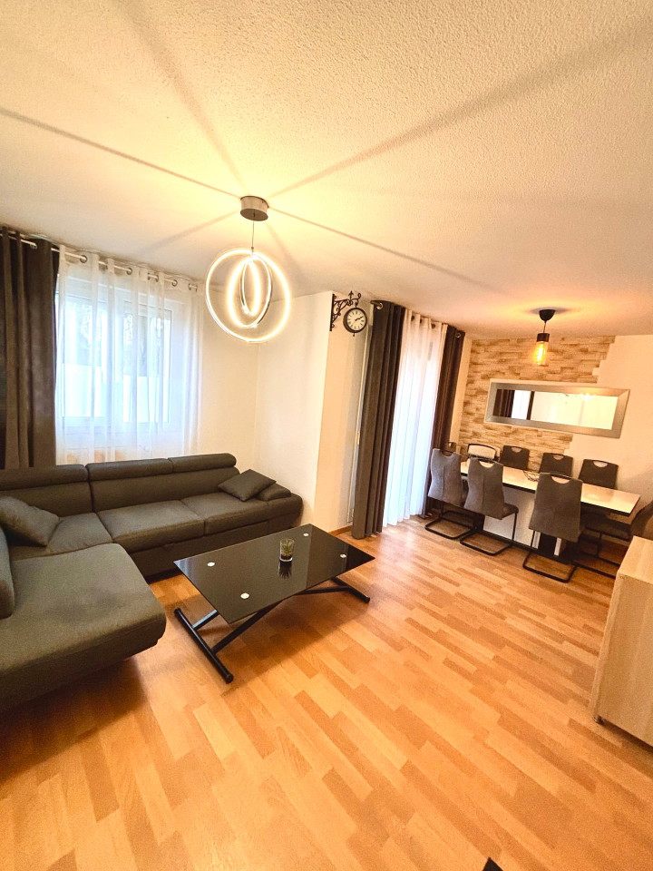 Superbe  F2 De 50m*, Balcon, Prkg Privé + Tram - 