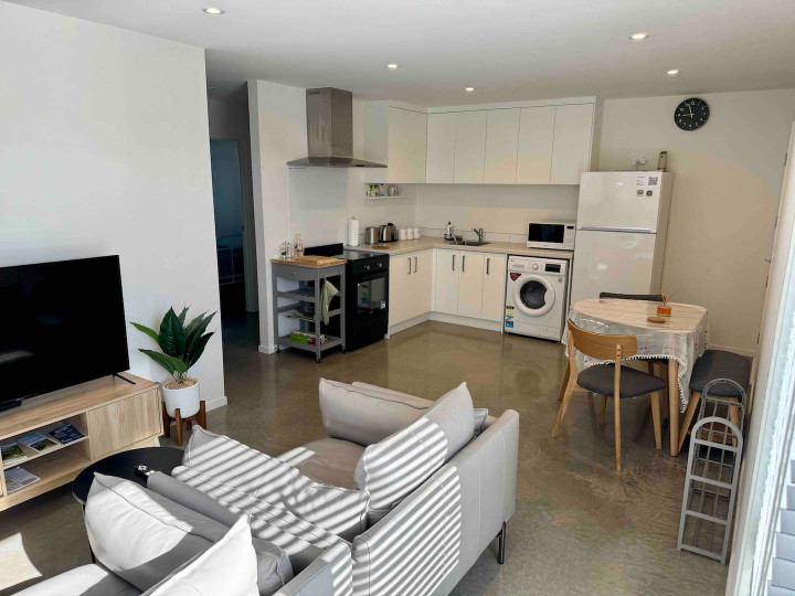 A Modern & Homely 2-bedroom Unit - New Plymouth