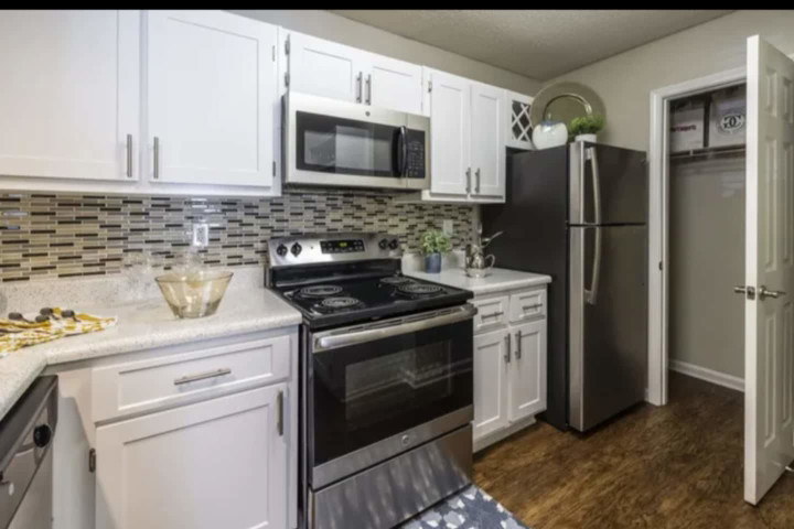 Quiet Gated Community/access To Interstate 400 - Alpharetta, GA