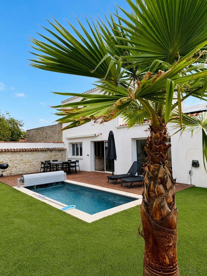 Villa 150m². Jacuzzi. Sauna. Salle Sport. Piscine - La Rochelle