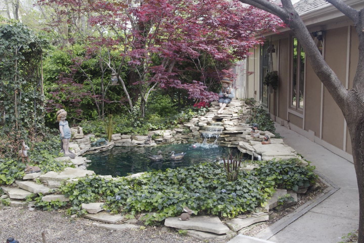 Private Guest House Safe Area Garden Waterfall - Wichita, KS
