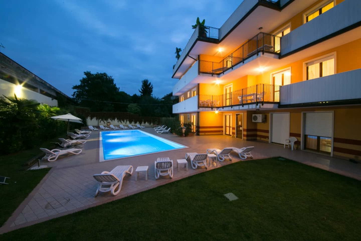 Gardapalace - Trilocale Basic - Peschiera del Garda