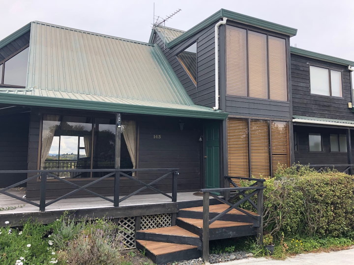 Jades House - Beachlands