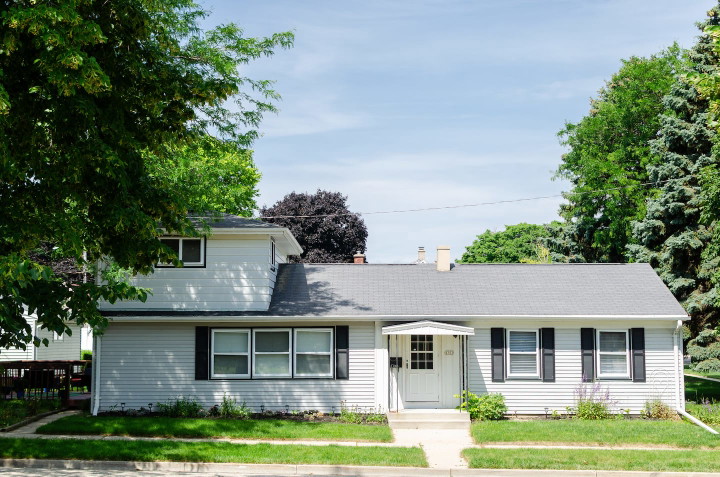 Lake Luxe Retreat | Near Airport & Downtown - Oak Creek, WI