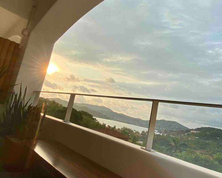 Villa Violeta | Ocean Views Overlooking Playa La Ropa - Zihuatanejo