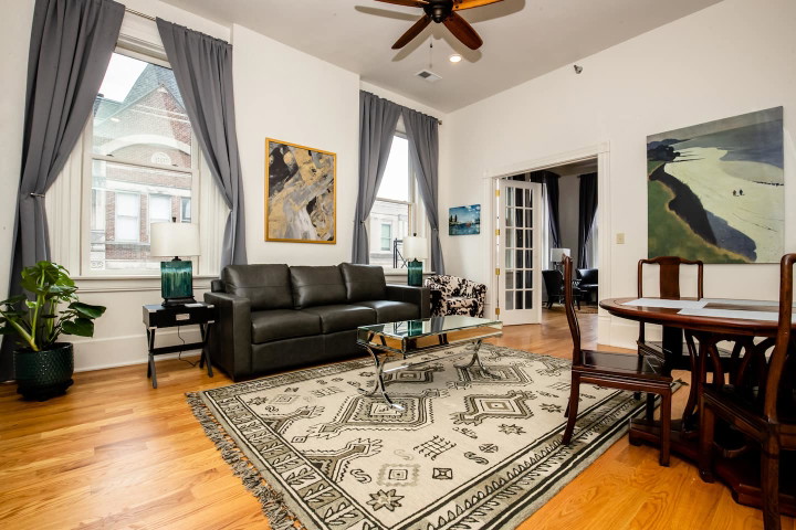 Upscale Downtown Apartment, 2 Bedroom, 2 Bath - Lexington, KY